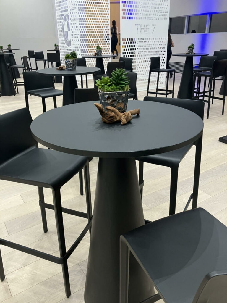 Ikon High Table Black - Irocodesign for rent