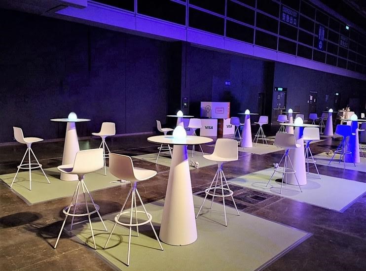 Ikon High Table White - Irocodesign for rent