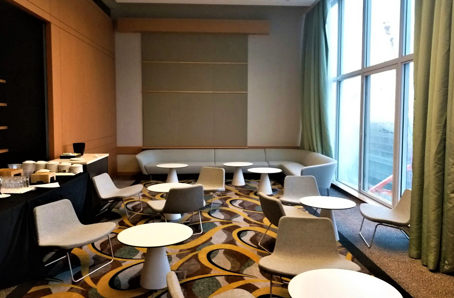 Loop-Corner-1E - Irocodesign for rent