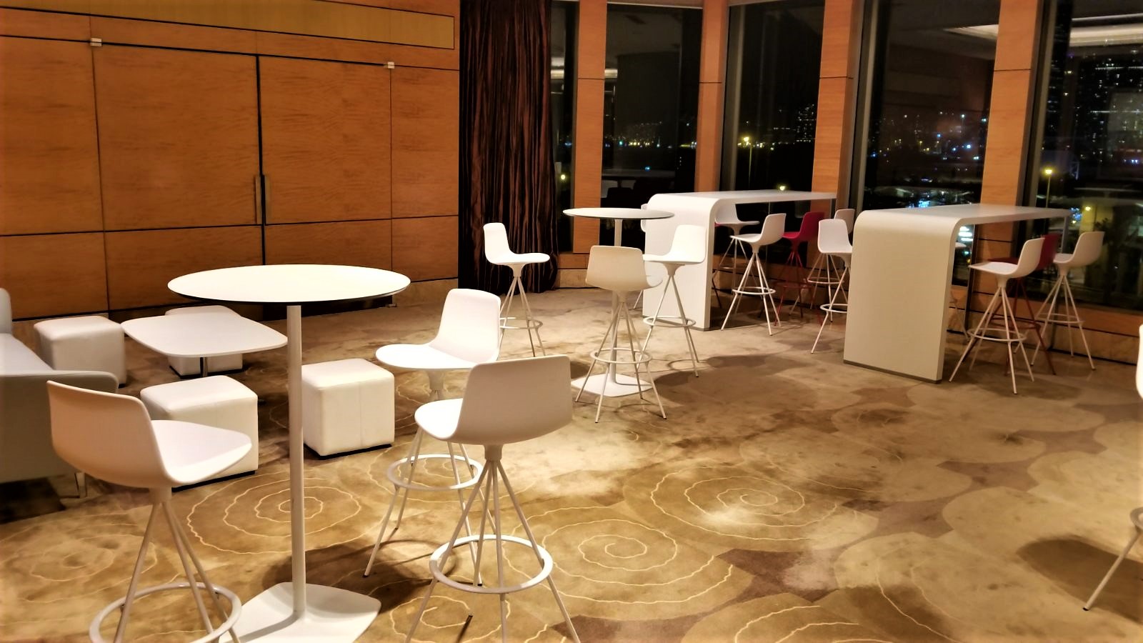 Stylus tables - Irocodesign for rent